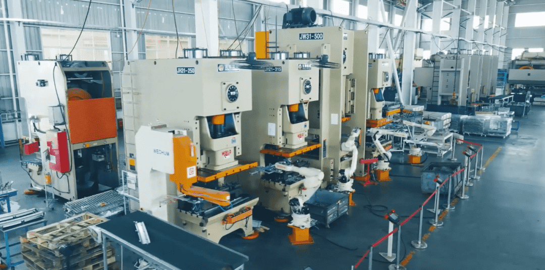press line for automobile stamping parts - WORLD MACHINERY